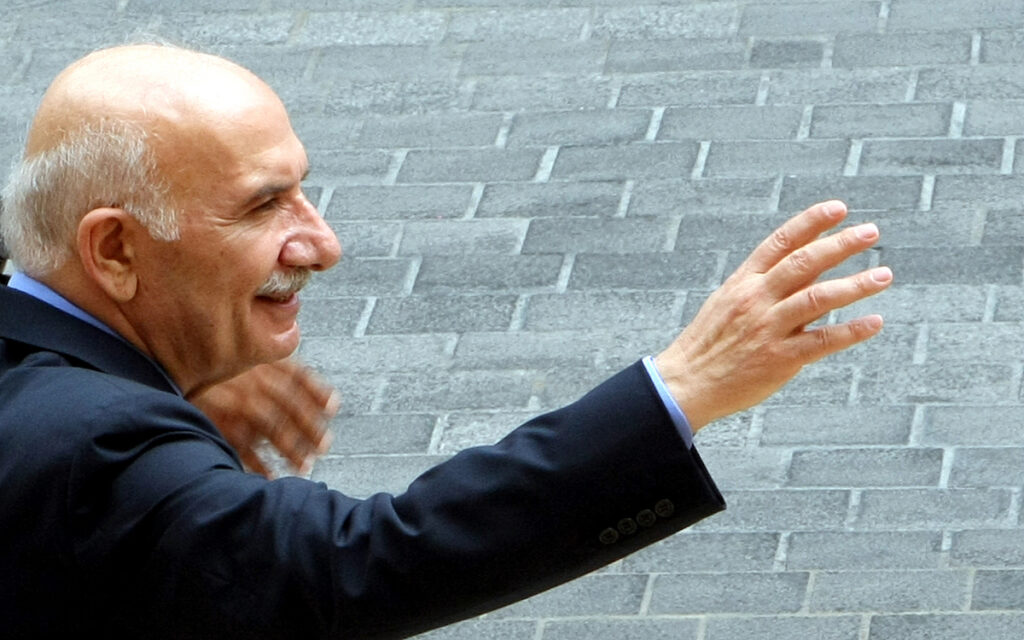 Hussein al-Husseini, former parliamentary speaker and "godfather of ...